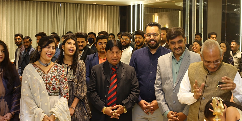 Life at Elsner - ELSNER